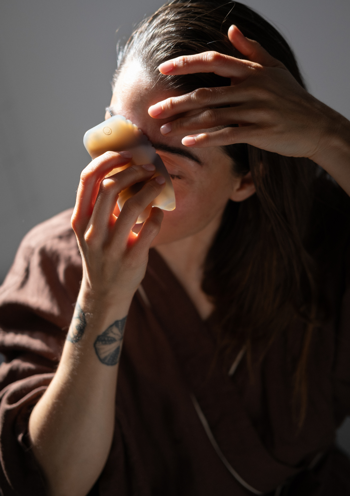 MOLECULE Gua Sha - Grey Agate